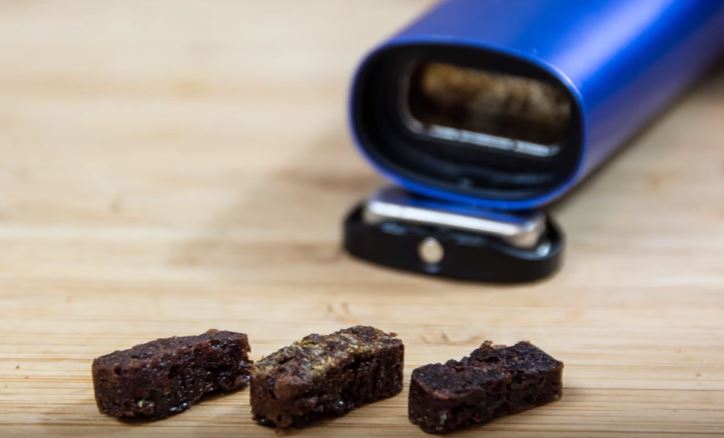 Kijk! Zo bak je spacecake in een ...vaporizer? - CNNBS.nl