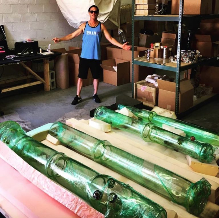 Bongzilla, de 7 meter hoge bong (wereldrecord)! - CNNBS.nl