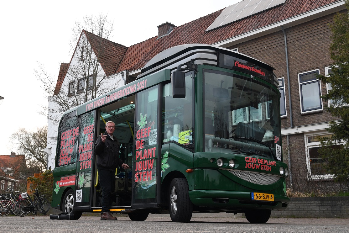 Derrick's CannaStemBus Dagboek # deel 1 - CNNBS.nl